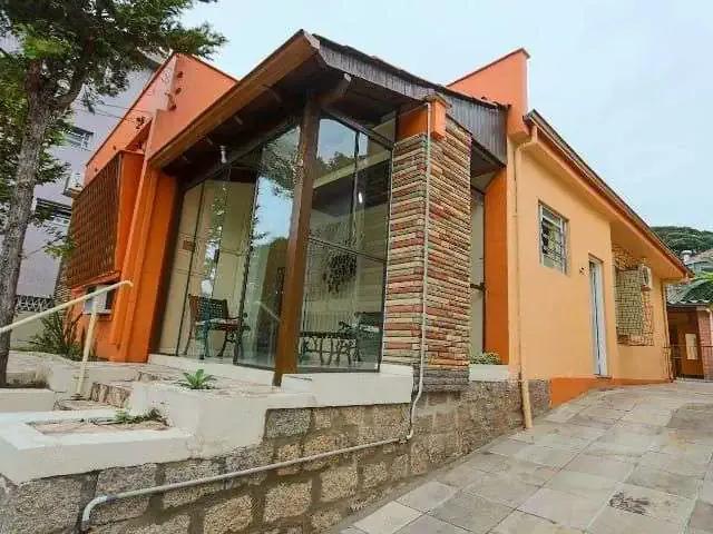 Casa / Sobrado para Venda em Porto Alegre/RS Petrópolis 3 Quartos