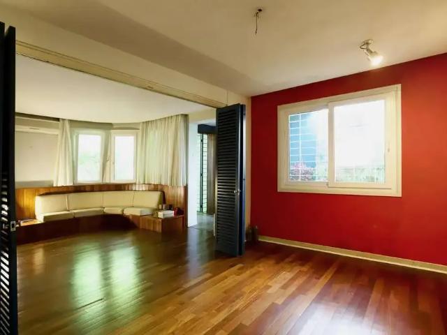 Casa / Sobrado para Venda em Porto Alegre/RS Petrópolis 3 Quartos