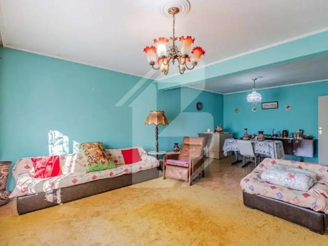 Casa / Sobrado para Venda em Porto Alegre/RS Petrópolis 3 Quartos