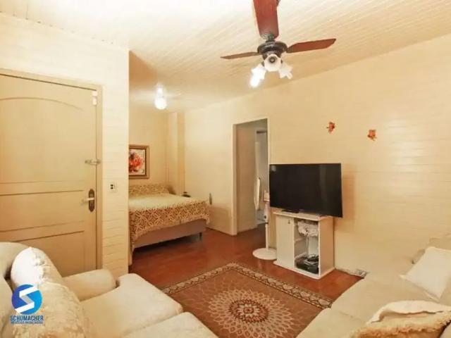 Casa / Sobrado para Venda em Porto Alegre/RS Petrópolis 3 Quartos