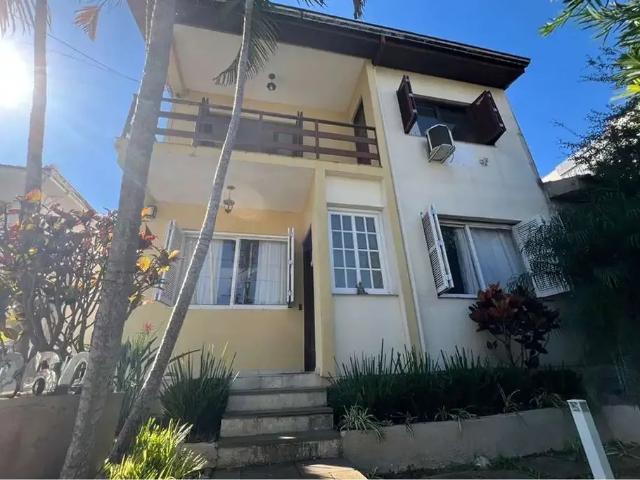 Casa / Sobrado para Venda em Porto Alegre/RS Petrópolis 4 Quartos