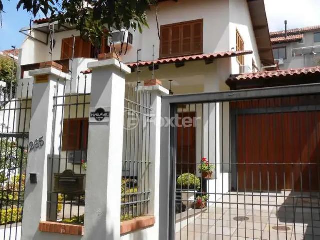 Casa / Sobrado para Venda em Porto Alegre/RS Petrópolis 4 Quartos