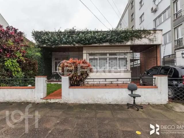 Casa / Sobrado para Venda em Porto Alegre/RS Petrópolis 4 Quartos