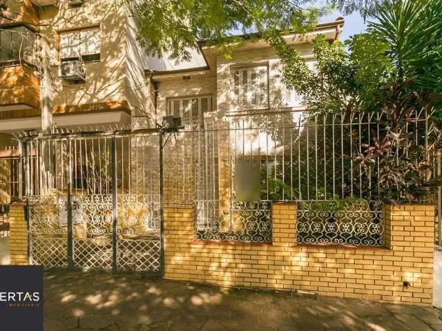 Casa / Sobrado para Venda em Porto Alegre/RS Petrópolis 4 Quartos