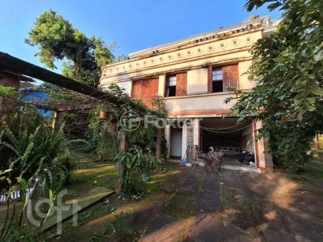 Casa / Sobrado para Venda em Porto Alegre/RS Petrópolis 4 Quartos