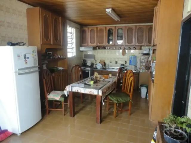 Casa / Sobrado para Venda em Porto Alegre/RS Petrópolis 4 Quartos