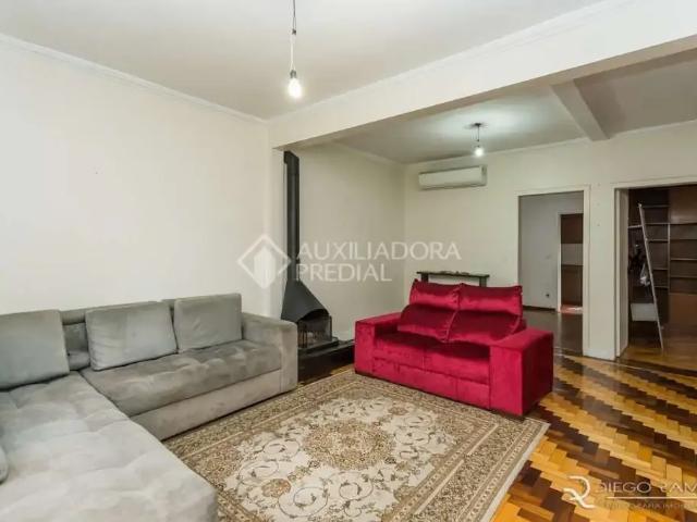 Casa / Sobrado para Venda em Porto Alegre/RS Petrópolis 4 Quartos