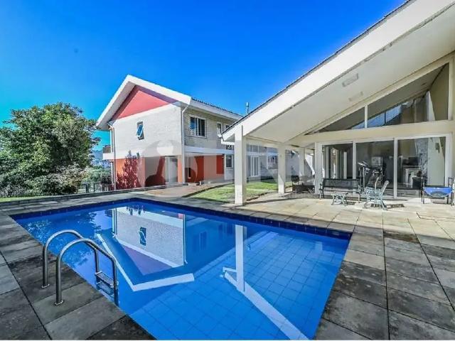 Casa / Sobrado para Venda em Porto Alegre/RS Petrópolis 4 Quartos