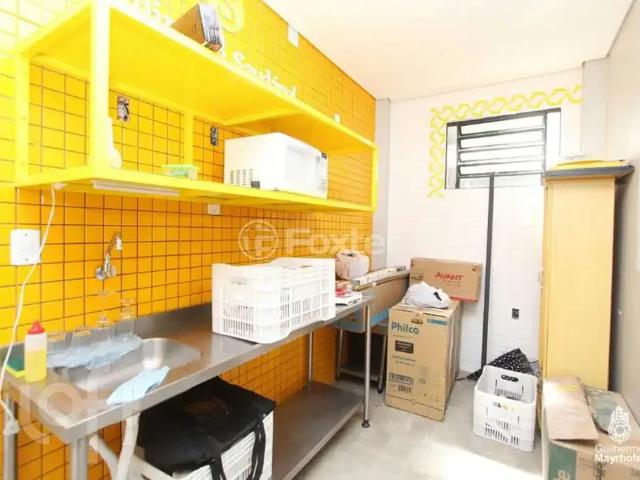 Casa / Sobrado para Venda em Porto Alegre/RS Petrópolis 4 Quartos