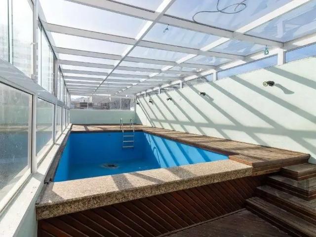 Casa / Sobrado para Venda em Porto Alegre/RS Petrópolis 4 Quartos