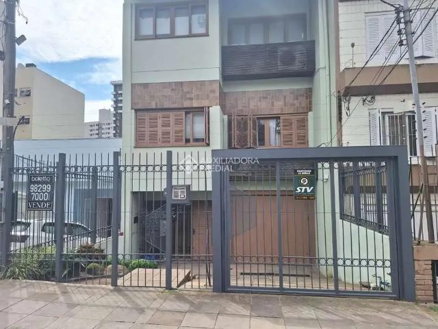 Casa / Sobrado para Venda em Porto Alegre/RS Petrópolis 4 Quartos
