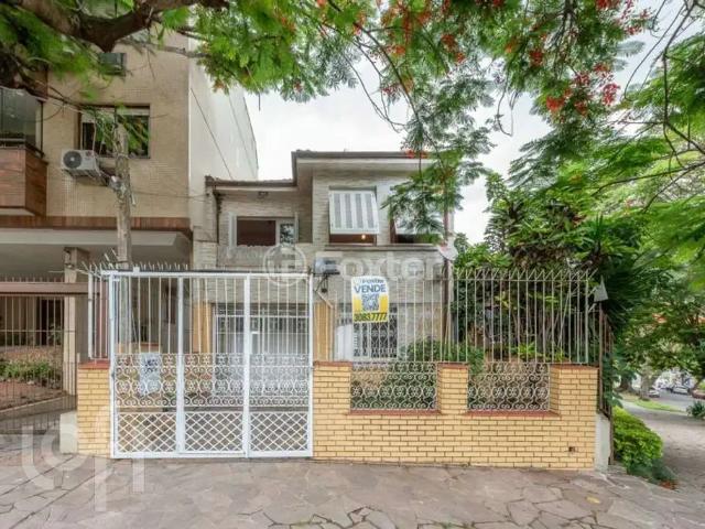 Casa / Sobrado para Venda em Porto Alegre/RS Petrópolis 4 Quartos