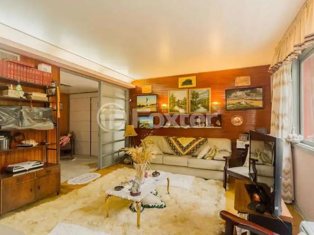 Casa / Sobrado para Venda em Porto Alegre/RS Petrópolis 4 Quartos