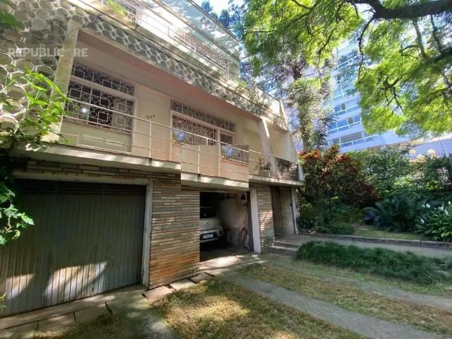 Casa / Sobrado para Venda em Porto Alegre/RS Petrópolis 5 Quartos