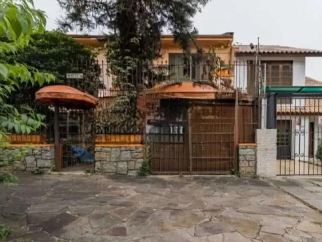 Casa / Sobrado para Venda em Porto Alegre/RS Petrópolis 5 Quartos