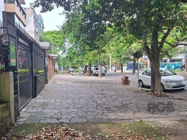 Casa / Sobrado para Venda em Porto Alegre/RS Bela Vista 5 Quartos