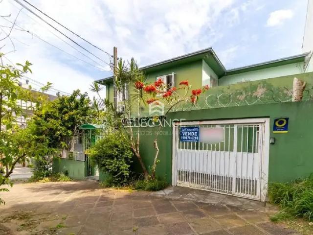 Casa / Sobrado para Venda em Porto Alegre/RS Petrópolis 5 Quartos