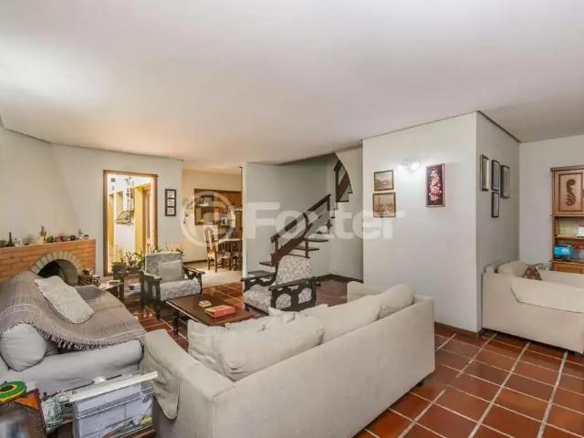 Casa / Sobrado para Venda em Porto Alegre/RS Petrópolis 6 Quartos