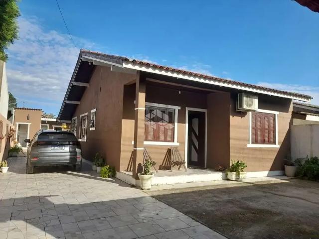 Casa / Sobrado para Venda em Porto Alegre/RS Ponta Grossa 3 Quartos