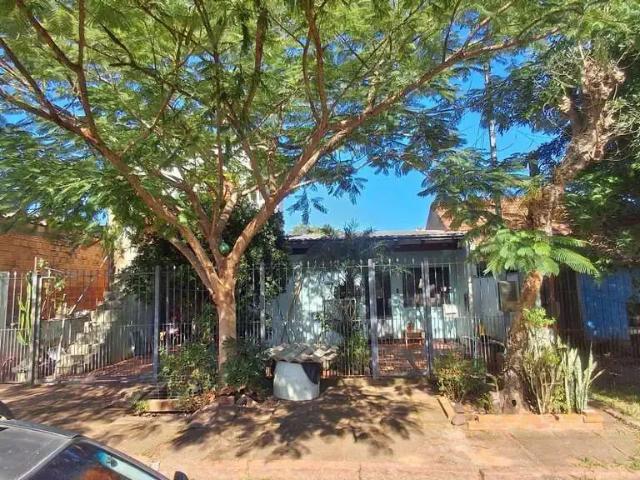 Casa / Sobrado para Venda em Porto Alegre/RS Restinga 4 Quartos