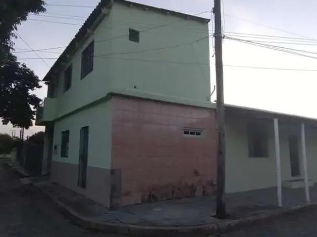 Casa / Sobrado para Venda em Porto Alegre/RS Restinga 4 Quartos