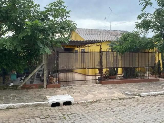 Casa / Sobrado para Venda em Porto Alegre/RS Restinga 4 Quartos