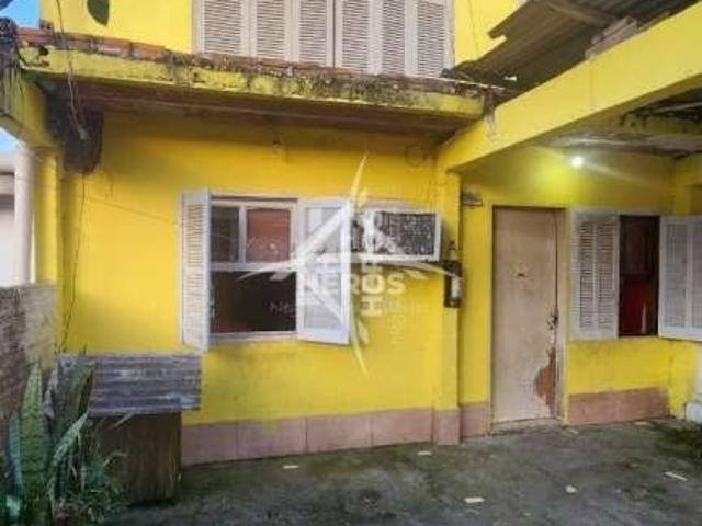 Casa / Sobrado para Venda em Porto Alegre/RS Restinga 4 Quartos