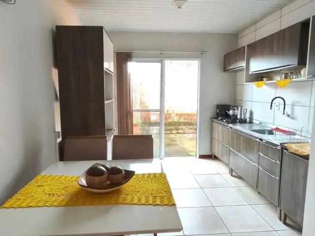 Casa / Sobrado para Venda em Porto Alegre/RS Restinga 2 Quartos