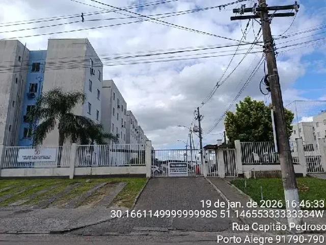 Casa / Sobrado para Venda em Porto Alegre/RS Restinga 2 Quartos