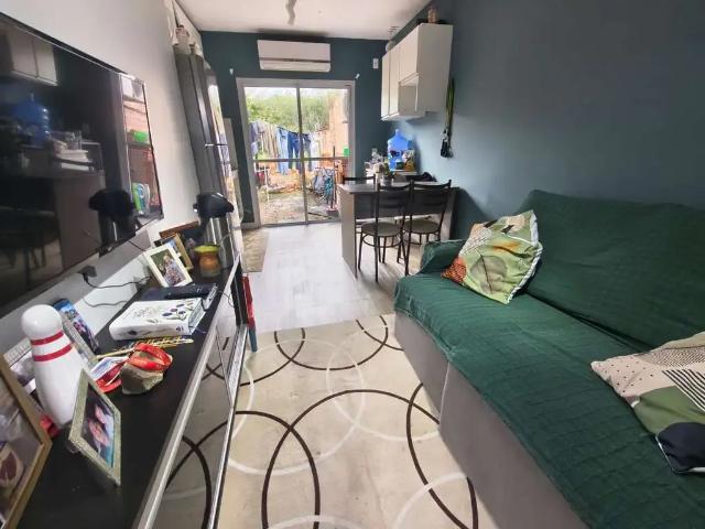 Casa / Sobrado para Venda em Porto Alegre/RS Restinga 2 Quartos