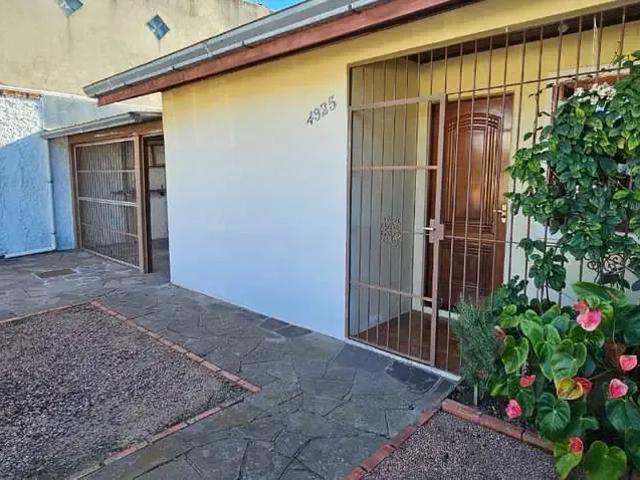 Casa / Sobrado para Venda em Porto Alegre/RS Restinga 2 Quartos