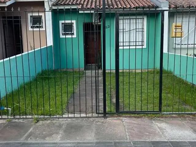 Casa / Sobrado para Venda em Porto Alegre/RS Restinga 2 Quartos