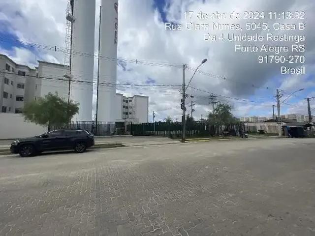 Casa / Sobrado para Venda em Porto Alegre/RS Restinga 2 Quartos