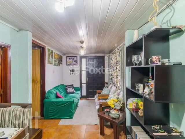 Casa / Sobrado para Venda em Porto Alegre/RS Restinga 2 Quartos