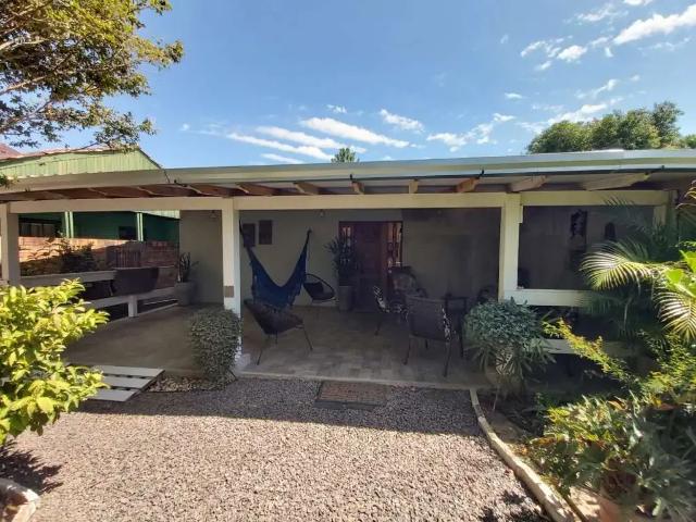Casa / Sobrado para Venda em Porto Alegre/RS Restinga 2 Quartos