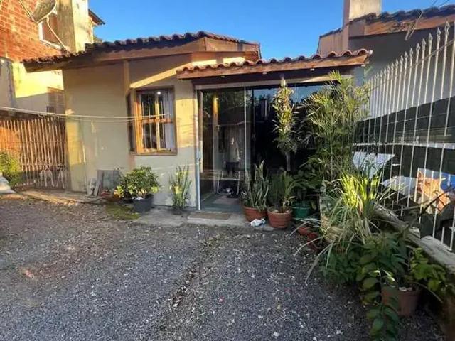 Casa / Sobrado para Venda em Porto Alegre/RS Restinga 2 Quartos