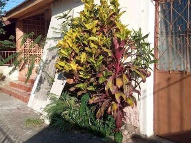 Casa / Sobrado para Venda em Porto Alegre/RS Restinga 3 Quartos