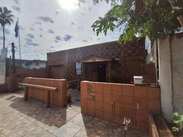 Casa / Sobrado para Venda em Porto Alegre/RS Restinga 3 Quartos