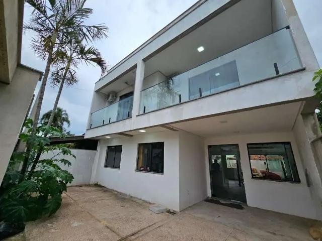 Casa / Sobrado para Venda em Porto Alegre/RS Restinga 3 Quartos