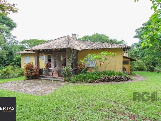 Casa / Sobrado para Venda em Porto Alegre/RS Restinga 3 Quartos