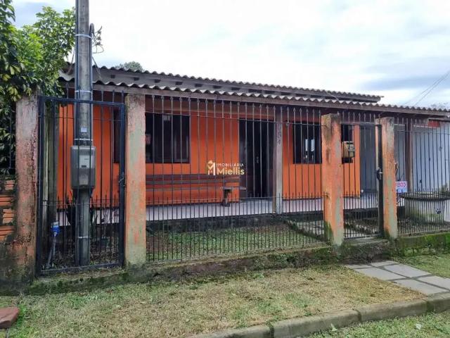 Casa / Sobrado para Venda em Porto Alegre/RS Restinga 3 Quartos