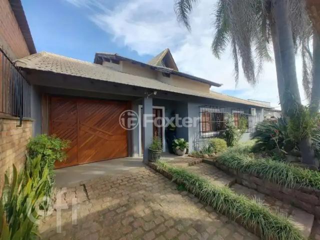 Casa / Sobrado para Venda em Porto Alegre/RS Restinga 3 Quartos