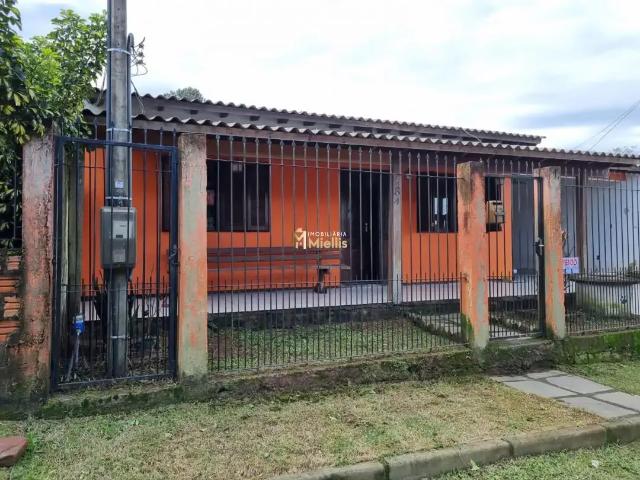 Casa / Sobrado para Venda em Porto Alegre/RS Restinga 3 Quartos