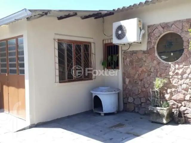Casa / Sobrado para Venda em Porto Alegre/RS Restinga 3 Quartos