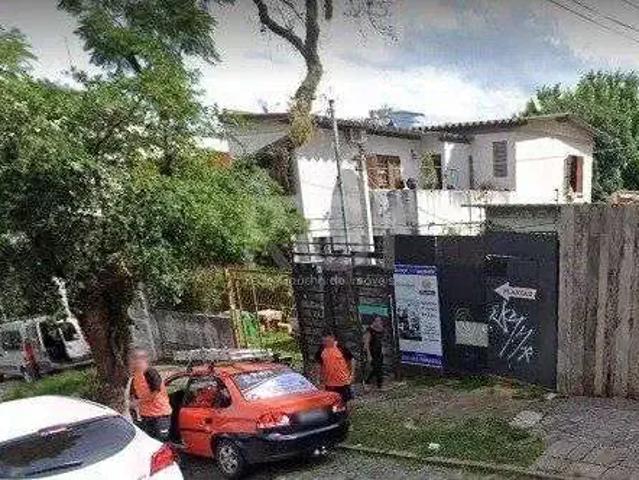 Casa / Sobrado para Venda em Porto Alegre/RS Rio Branco 2 Quartos