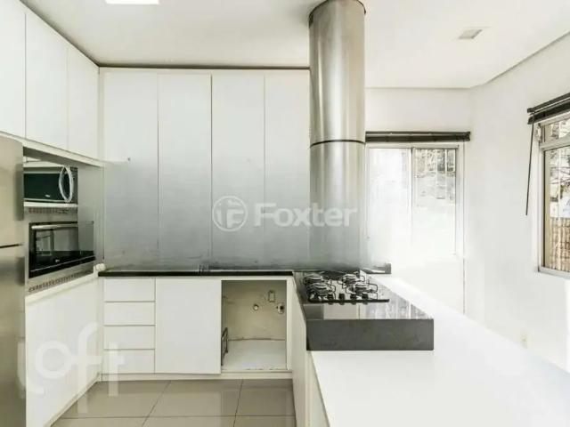 Casa / Sobrado para Venda em Porto Alegre/RS Rio Branco 2 Quartos