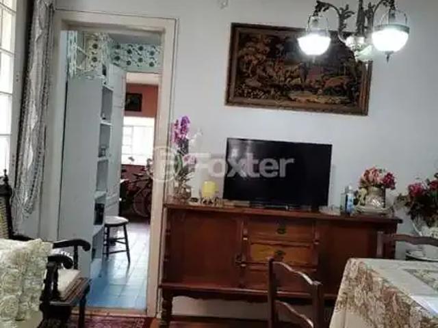 Casa / Sobrado para Venda em Porto Alegre/RS Rio Branco 2 Quartos