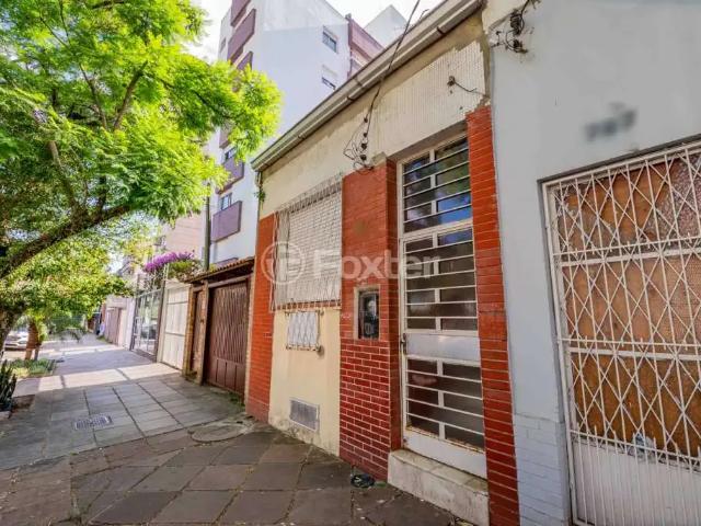Casa / Sobrado para Venda em Porto Alegre/RS Rio Branco 3 Quartos