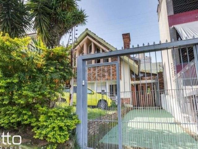 Casa / Sobrado para Venda em Porto Alegre/RS Rio Branco 3 Quartos