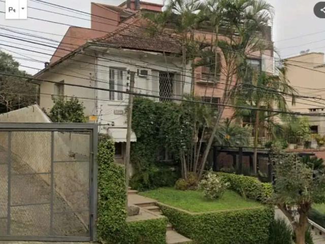 Casa / Sobrado para Venda em Porto Alegre/RS Rio Branco 4 Quartos